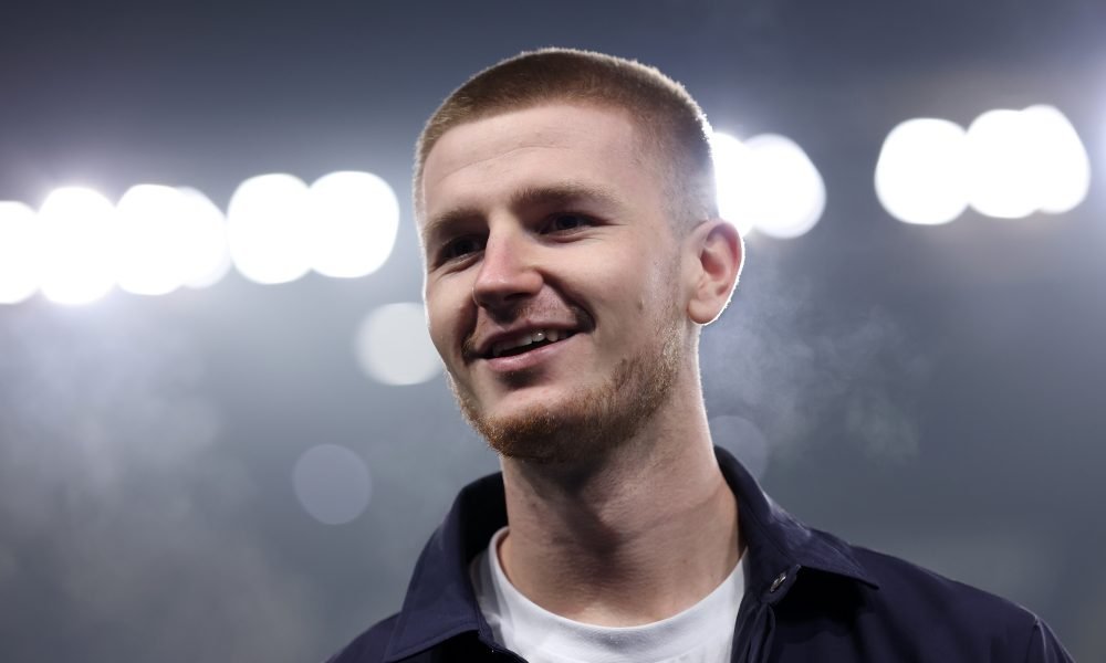 Manchester United ready to offer €100 million for Real Madrid midfield ...